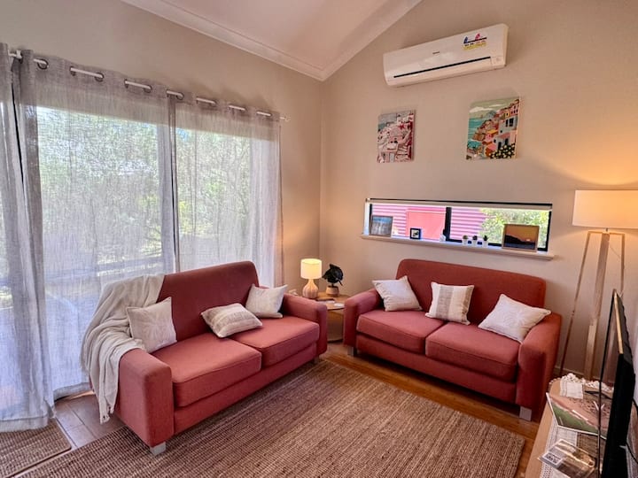 Coastal Breeze Beach Villa - Preston Beach