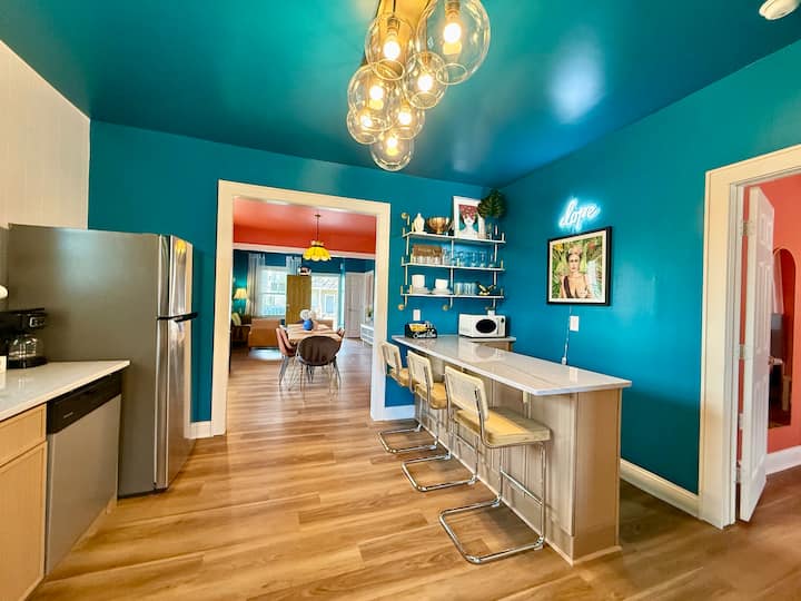 Vintage Villa - Greenway Walk Or Train To Uptown! - Charlotte, NC