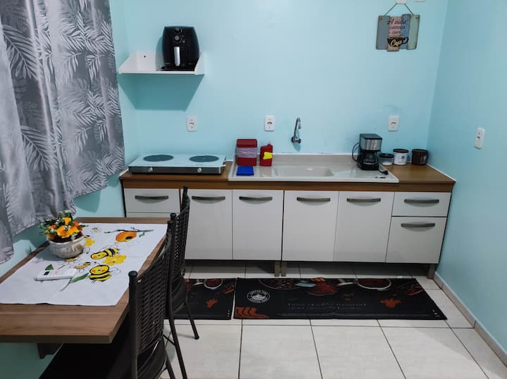 Estúdio. Tranquilo, Organizado. Bem Localizado. - Toledo