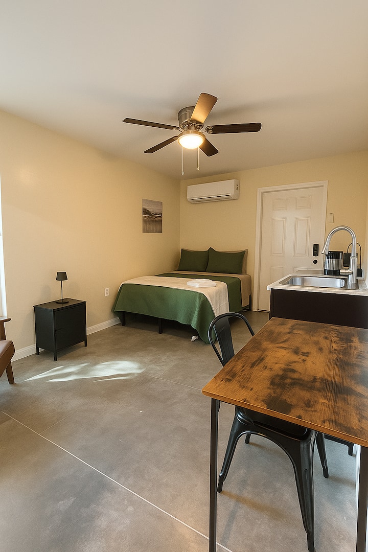 Lake Howard Studio 02 - All Private At Cannon Dr - Winter Haven, FL