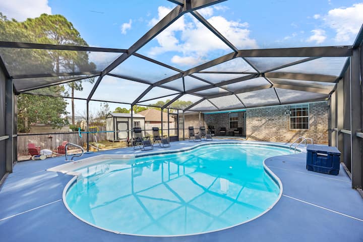 Stylish Navarre Home With Private Pool! - Navarre, FL