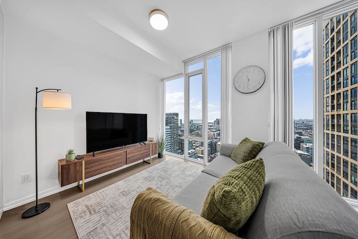 Downtown Skyview Condo/cn Tower/rogers Centre/fifa - Toronto