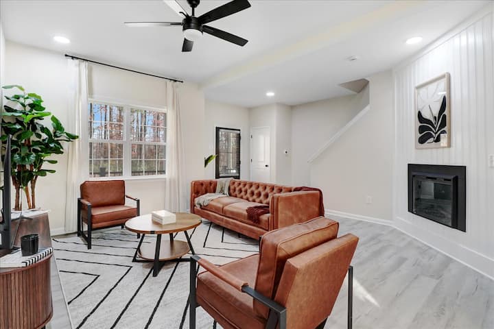 New-build Stay • Sleeps 8 • 10 Min To Unc-g - Greensboro, NC
