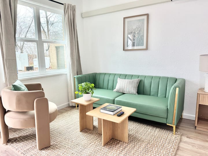 Perfect Studio In Dsm - Steps To Dt - Free Parking - Des Moines, IA