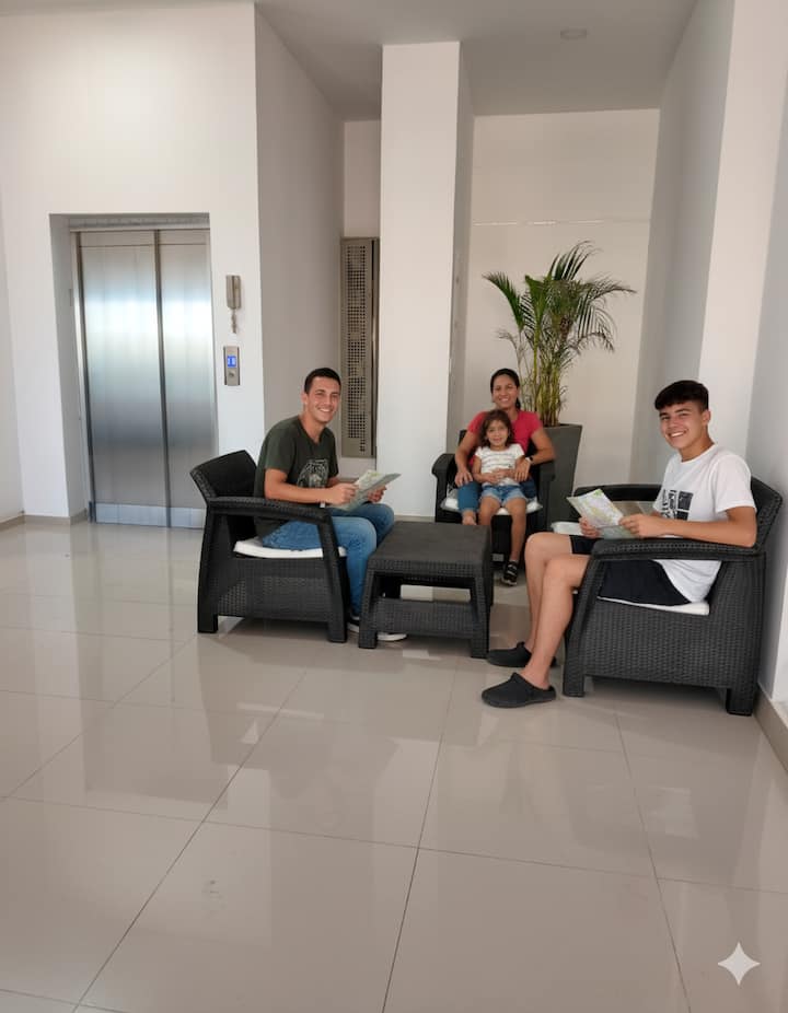 A Tan Solo 2 Cuadras Del Centro De Villeta - Villeta