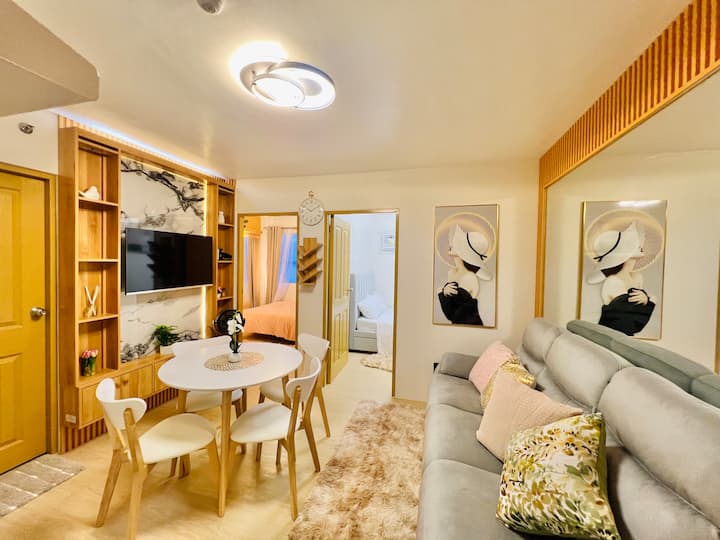 Bright & Cozy 2br - Sea View W/ Pool & Ntflix+wifi - Dumaguete