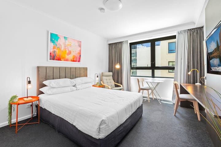Bright Studio Stay In Central Parramatta - Sydney