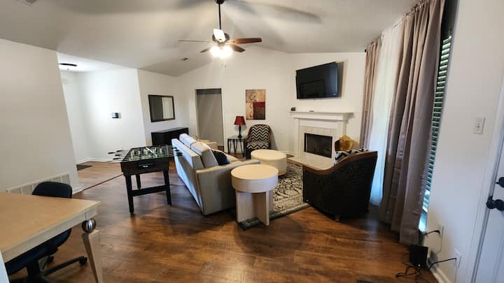 Spacious 5br House Close To Silo Square, Southaven - Southaven, MS