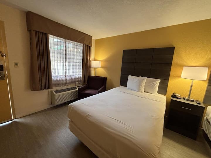 Queen Suite W/ Kitchen Florence Ky Near Lexington - Lexington, KY