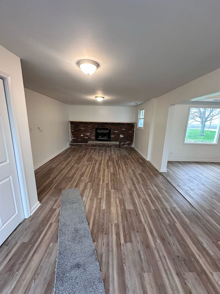 Private Room In Newly Remodeled Farm - West Lafayette, IN