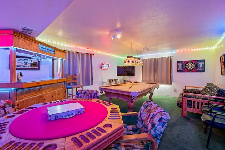 Lakeview Cabin | Game Room | Parking | Hot Tub - Big Bear Lake, CA