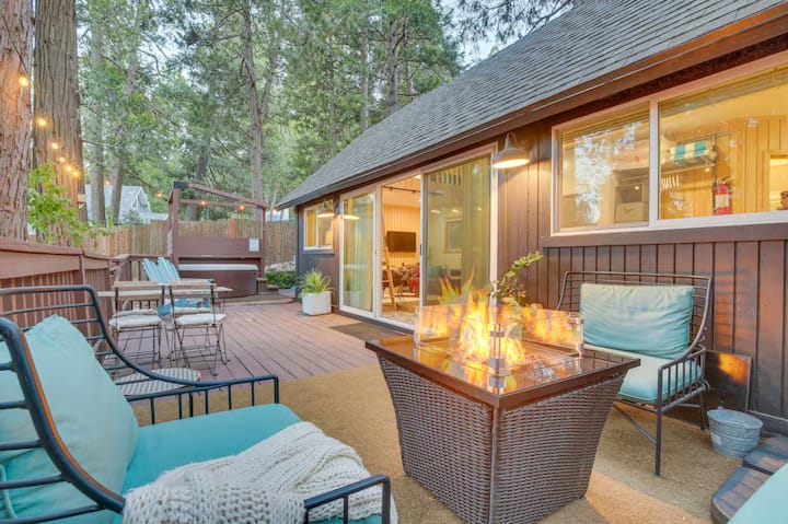 Pet Vaca Ok+fee/ Private Hot Tub/ 1 Mi To Lake - Crestline, CA