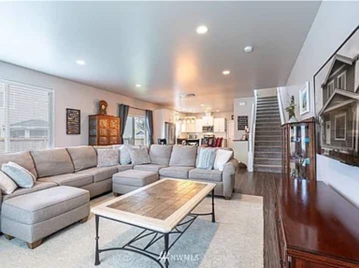 Beautiful Home 5 Minutes From Naswi - Oak Harbor, WA