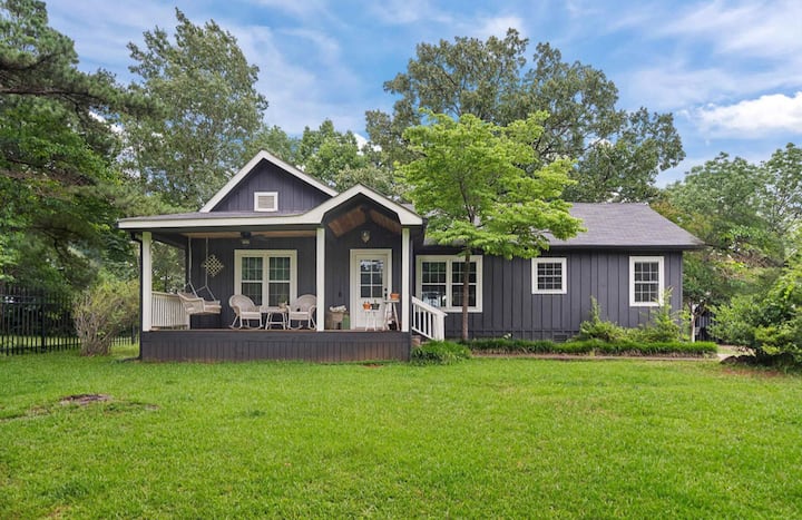 Lake Hamilton Retreat - Lake Hamilton, AR