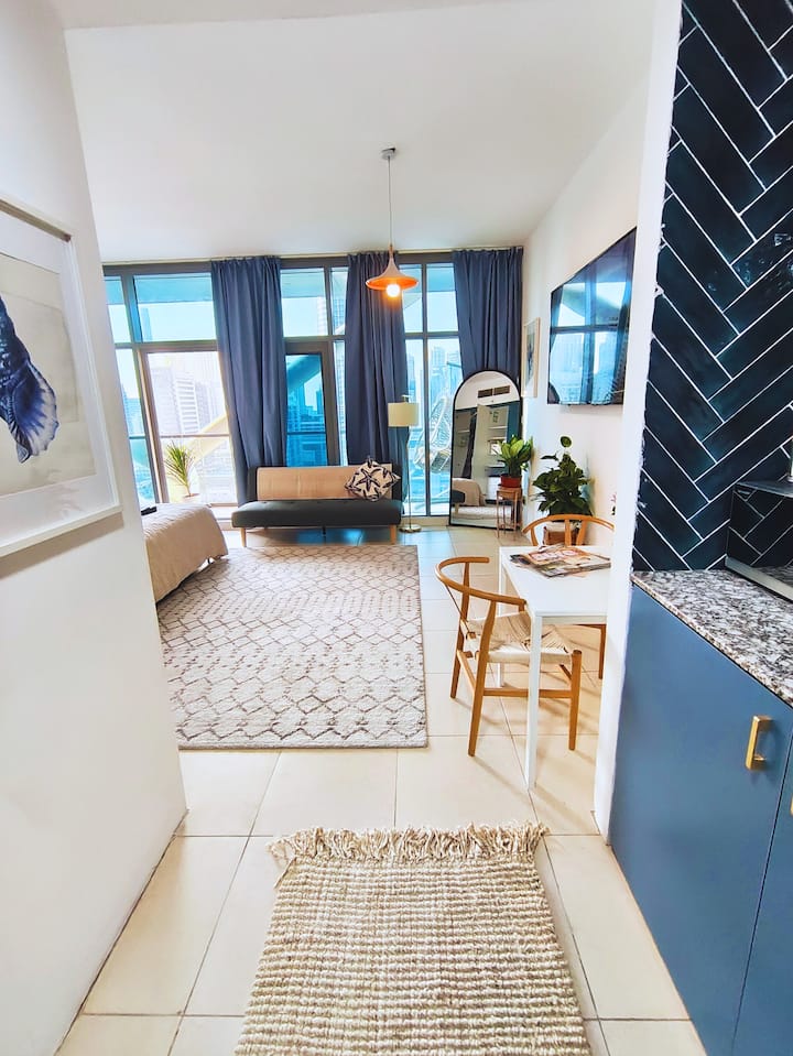 Stylish Apartment Marina Skyline View Balcony - Dubai Marina
