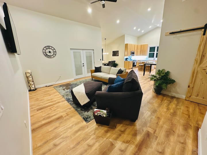 The Majestic - Montrose, CO