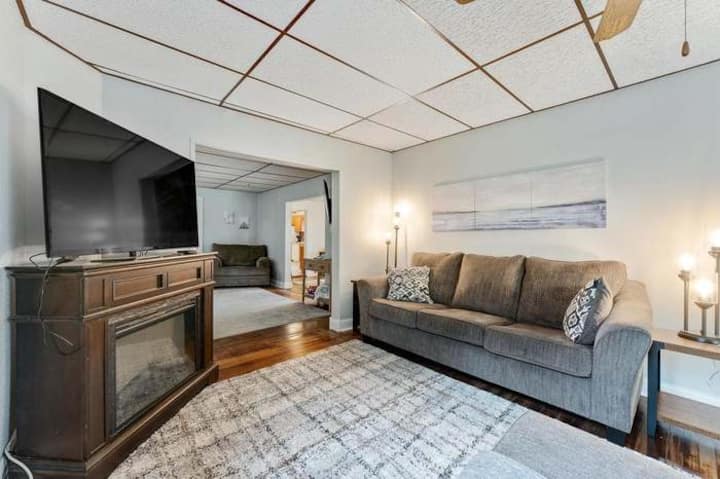 Charming Home Near Downtown Baraboo - Baraboo, WI