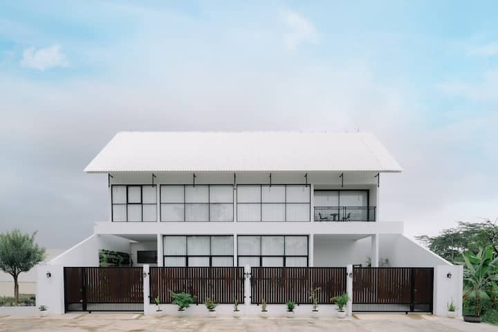 Villa La Lady Bogor - Bogor