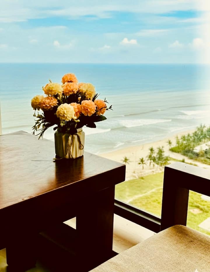 Beachfront Apt Stunning Sea View-steps From Beach - Vietnam