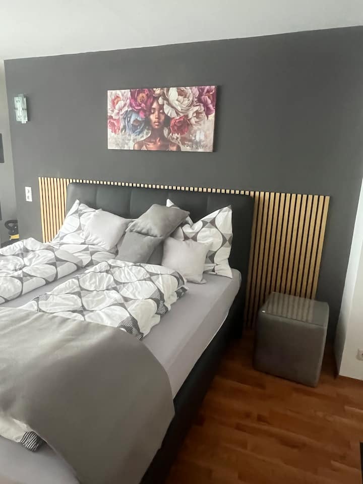 Gemütliches Zimmer Mit Bad Am Stuttgarter Weinberg - Stuttgart