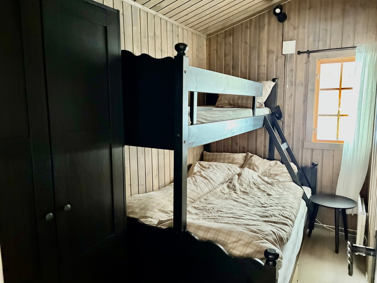 Cabaña moderna recién renovada justo al lado de la pista de esquí ...