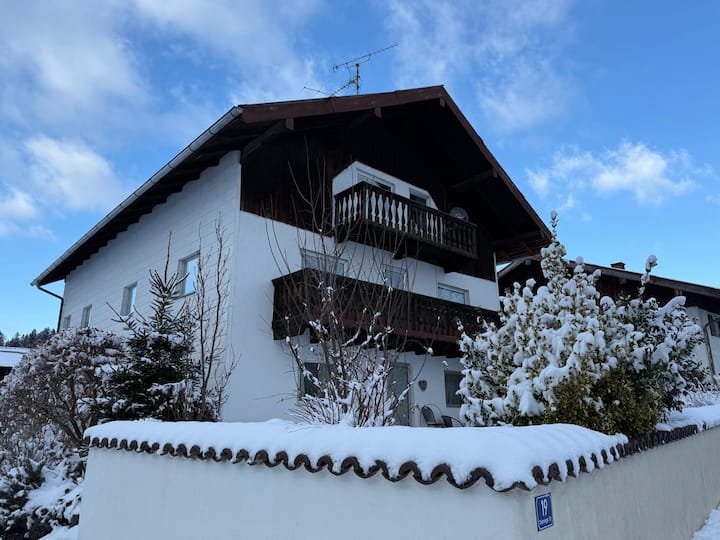 Großzügige 3-zimmer-wohnung Mit Garten - Chiemsee