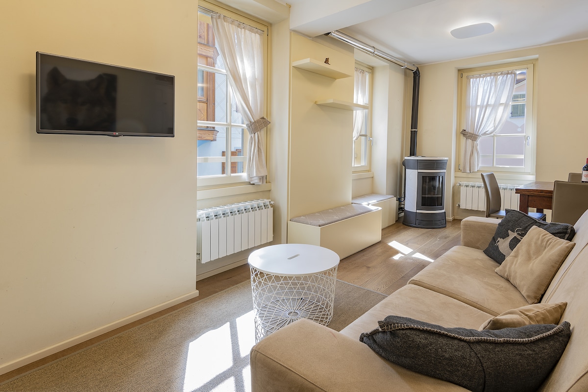 Trieste Three-Room Apartment - Apartments for Rent in Ponte di Legno ...