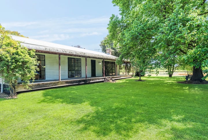 Country Cottage By The Vines - Drysdale