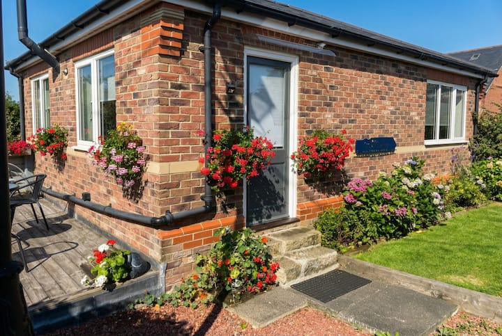 Stylish Northumberland Retreat With Log Burner - Kirkley Hall Zoological Gardens