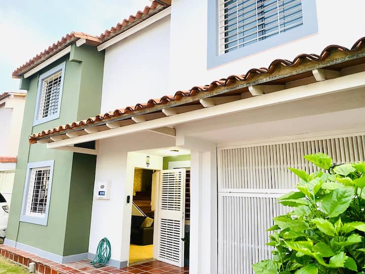 Bella Casa En Urb Villa Roca 3 Cabudare - Venezuela