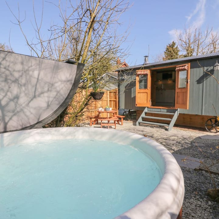 Tynewydd Cwt - A Homely Hut To Seek Tranquility - United Kingdom