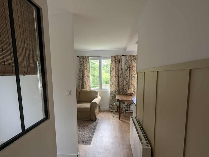 Charmant Studio 
Calme, Verdure Et Parking - Caen