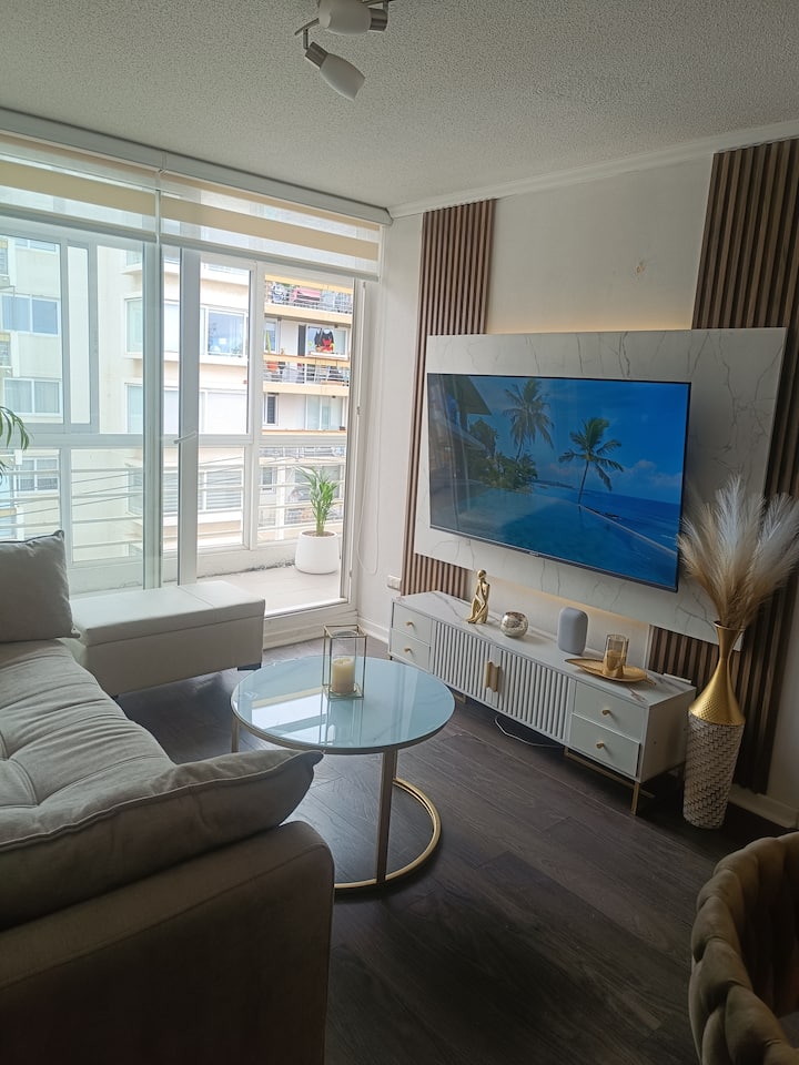 Luminoso Departamento Cerca De La Playa En Concón. - Chile