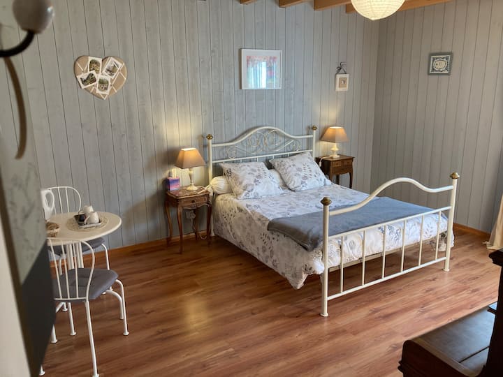 Chambre « La Campagne » En Vallée D’ossau - Gourette