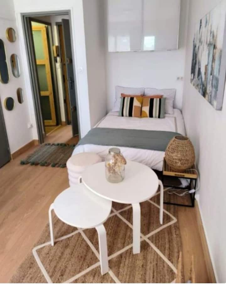 Studio Cosy & Balcon, Climatisé, Parking, Gare Tgv - Avignon
