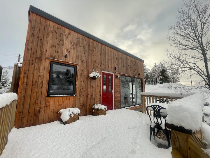 Moorabinda: Cosy Cabin For Two. - Lochcarron