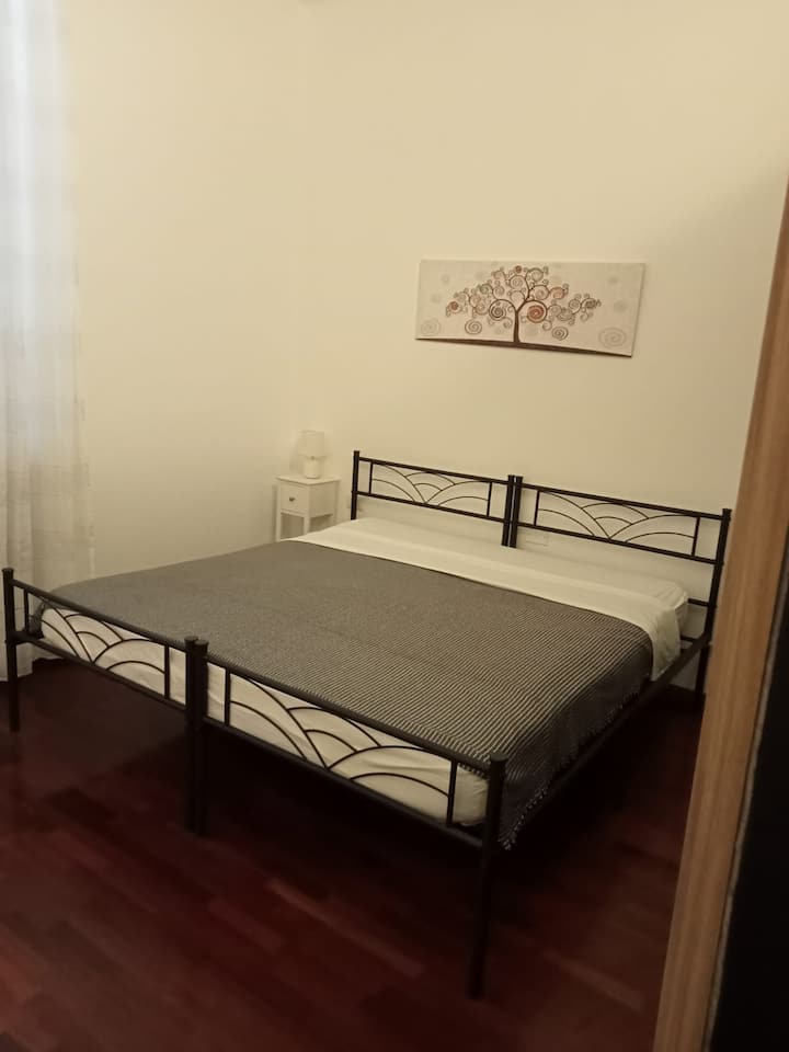 Appartamento In Corte Con Giardino - In Centro Rho - Rho