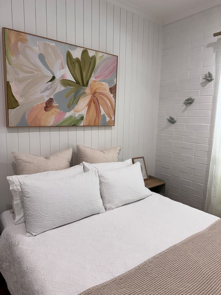 The Blue Door Beach Shack - Agnes Water