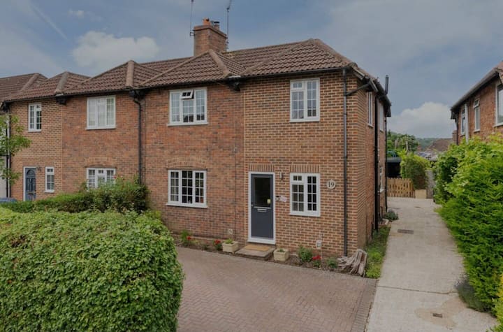 2 Bed Family Home In The Heart Of The Surrey Hills - Dorking