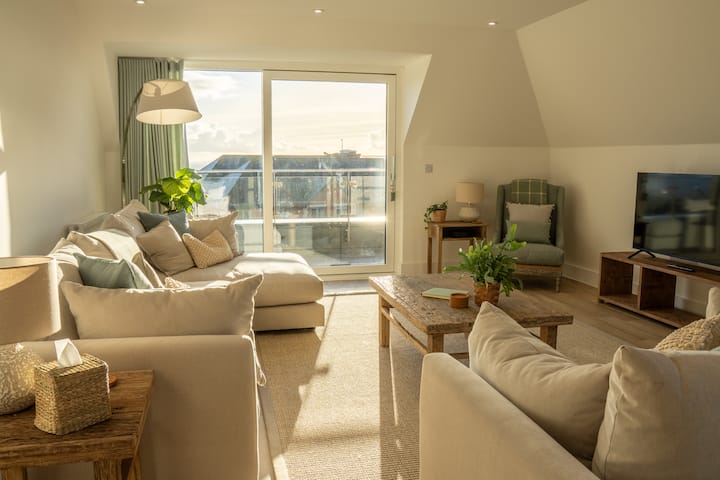 Sandpipers, A Luxury 3 Bedroom Penthouse - Dawlish