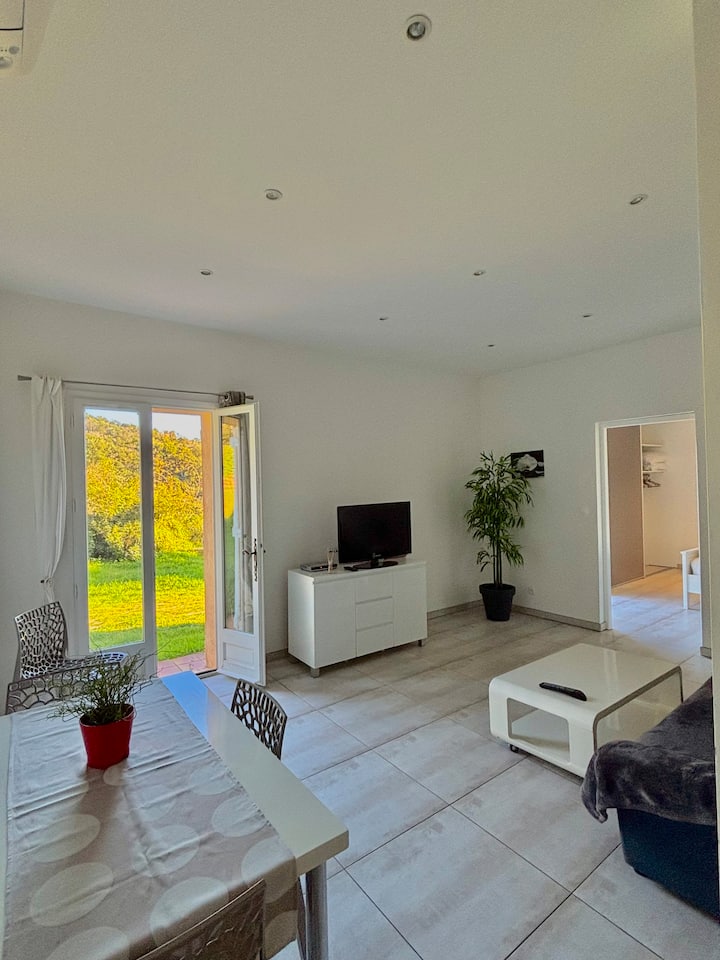 Location Villa 6 Personnes - 2 Chambres - Rayol-Canadel-sur-Mer