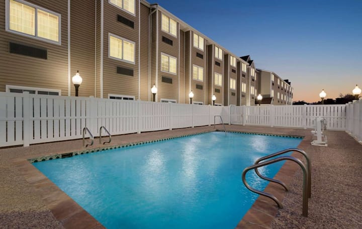 King Bed | Super 8 San Antonio | Free Breakfast - San Antonio, TX