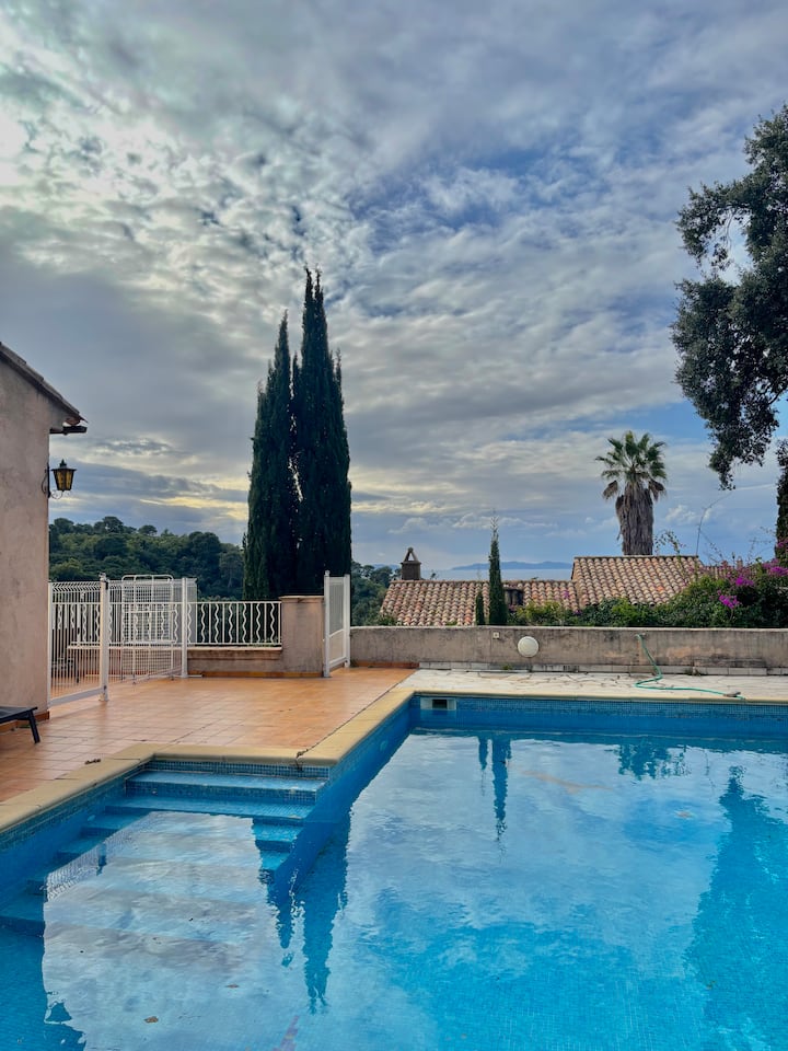 Location Villa 8 Personnes - 3 Chambres - Rayol-Canadel-sur-Mer
