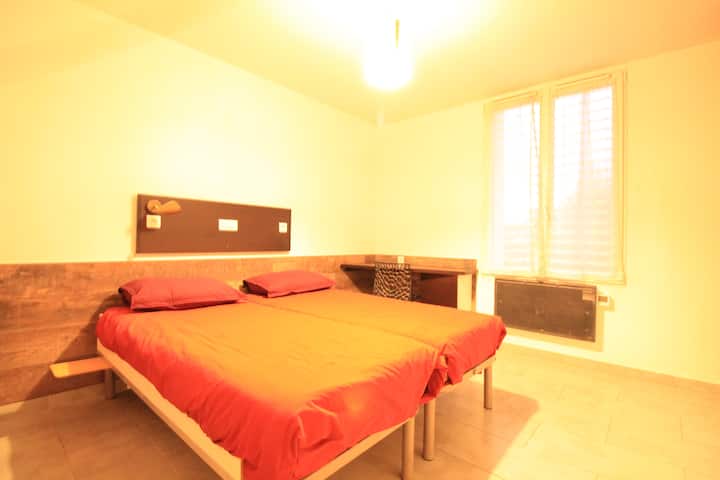 Parking Privé Gratuit - Gare En Face - 10mn Paris - Enghien-les-Bains