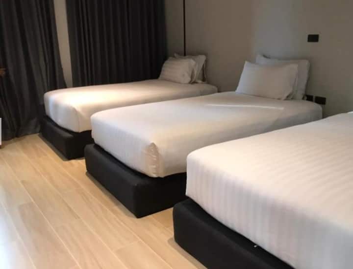 Cozy Triple Bed Near Phuket Uptow Shopping Center - Phuket