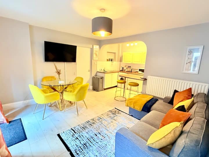 Vibrant Flat Opposite The University Of Bristol - Bristol