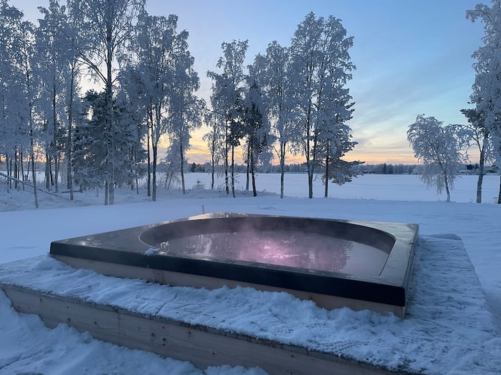 Riverside Sauna Cabin With Outdoor Spa - Rovaniemi