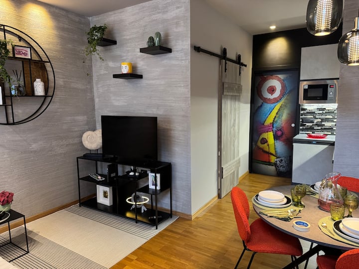 Luxury Art & Chromotherapy Apt-hospital District3 - Pavía