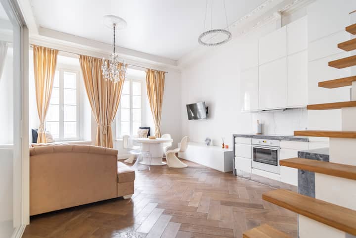 Old Town Luxury Apartment Self Check Inn - Vilnius