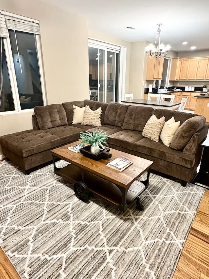 Spacious Centrally Located Double Story - Tracy, CA